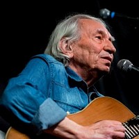 Miki Ryvola - Bedna od whisky - text - KaraokeTexty.cz